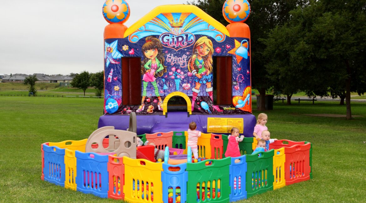 Home - Bubbalicious BallPits n Castles Party Hire | Children's Party ...